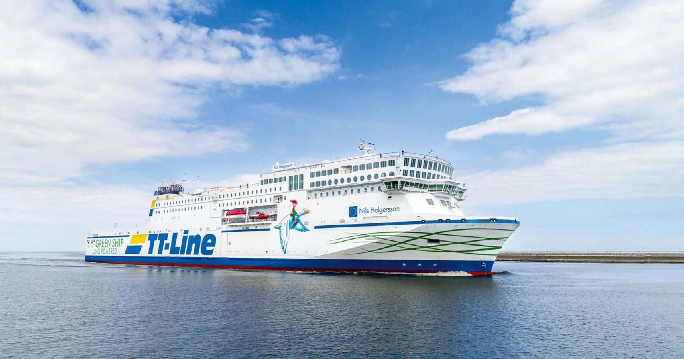 Data/API Hub solution for the international ferry service provider